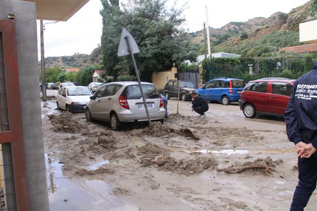 Alluvione di Messina, le tragiche immagini del disastro di tre anni fa ...