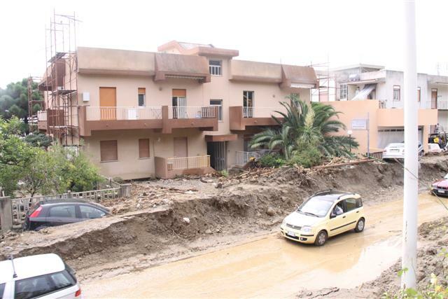 Alluvione di Messina, le tragiche immagini del disastro di tre anni fa ...