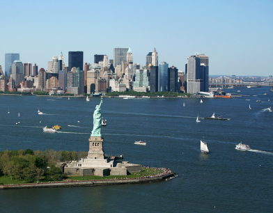 Pur allineate dallo stesso parallelo Napoli e New York godono di ...