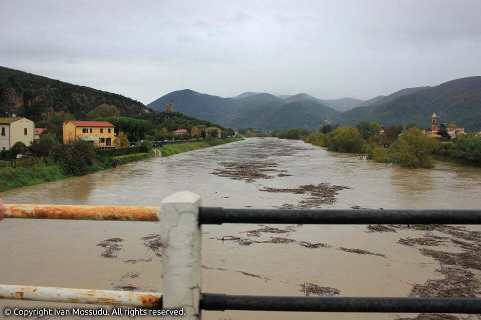 Le foto della piena del Serchio a Vecchiano e Lucca