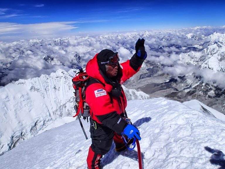 Festa-super in Nepal per i 60 anni dalla prima scalata dell'Everest ...