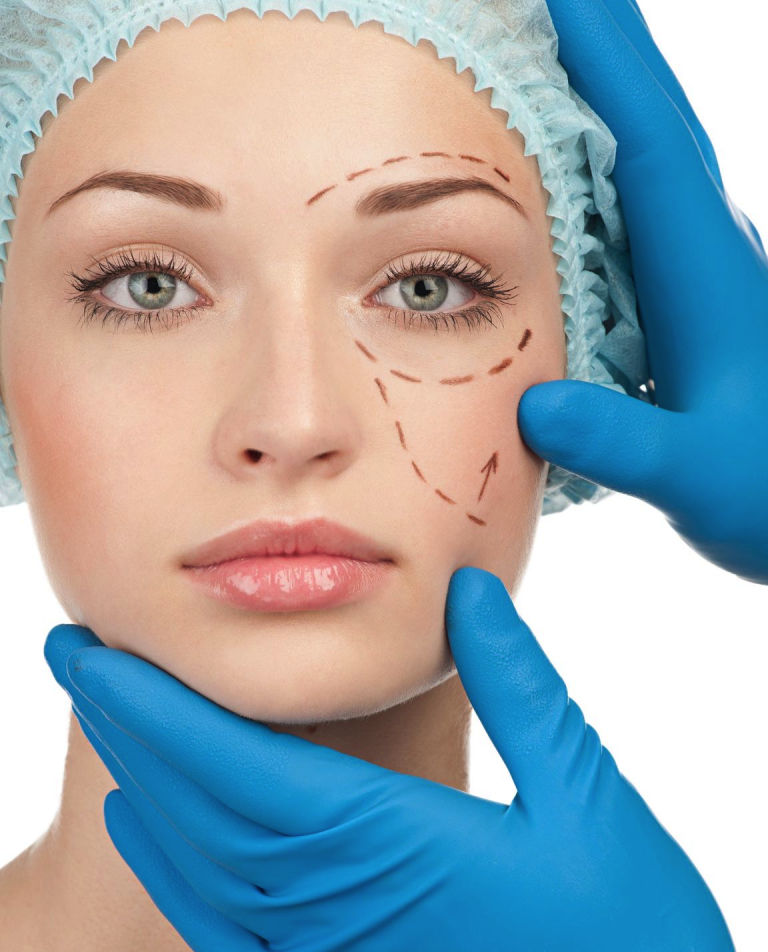 Chirurgia estetica: tra i trend del 2017 sarà boom di ritocchi naso e seno