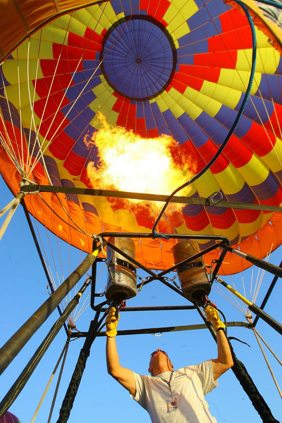 Mongolfiera con turisti a bordo si schianta in Australia: 7 feriti