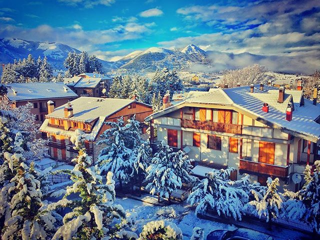 Neve, che spettacolo oggi a Ovindoli: prima la bufera, poi un tramonto ...