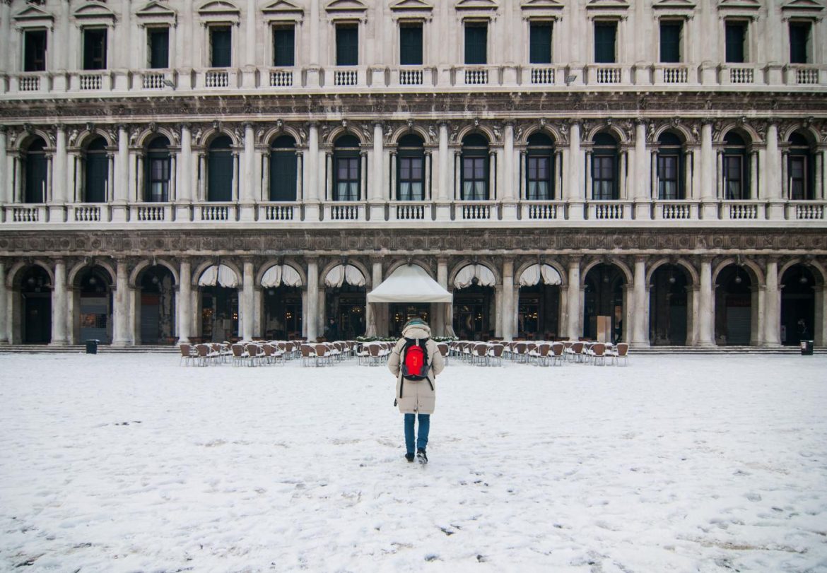 Lo spettacolo della neve a Venezia: la città lagunare si risveglia ...