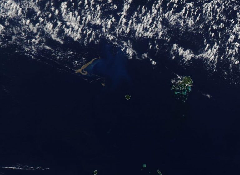 Nuova eruzione sottomarina vicino alle isole Tonga: le rocce vulcaniche ...