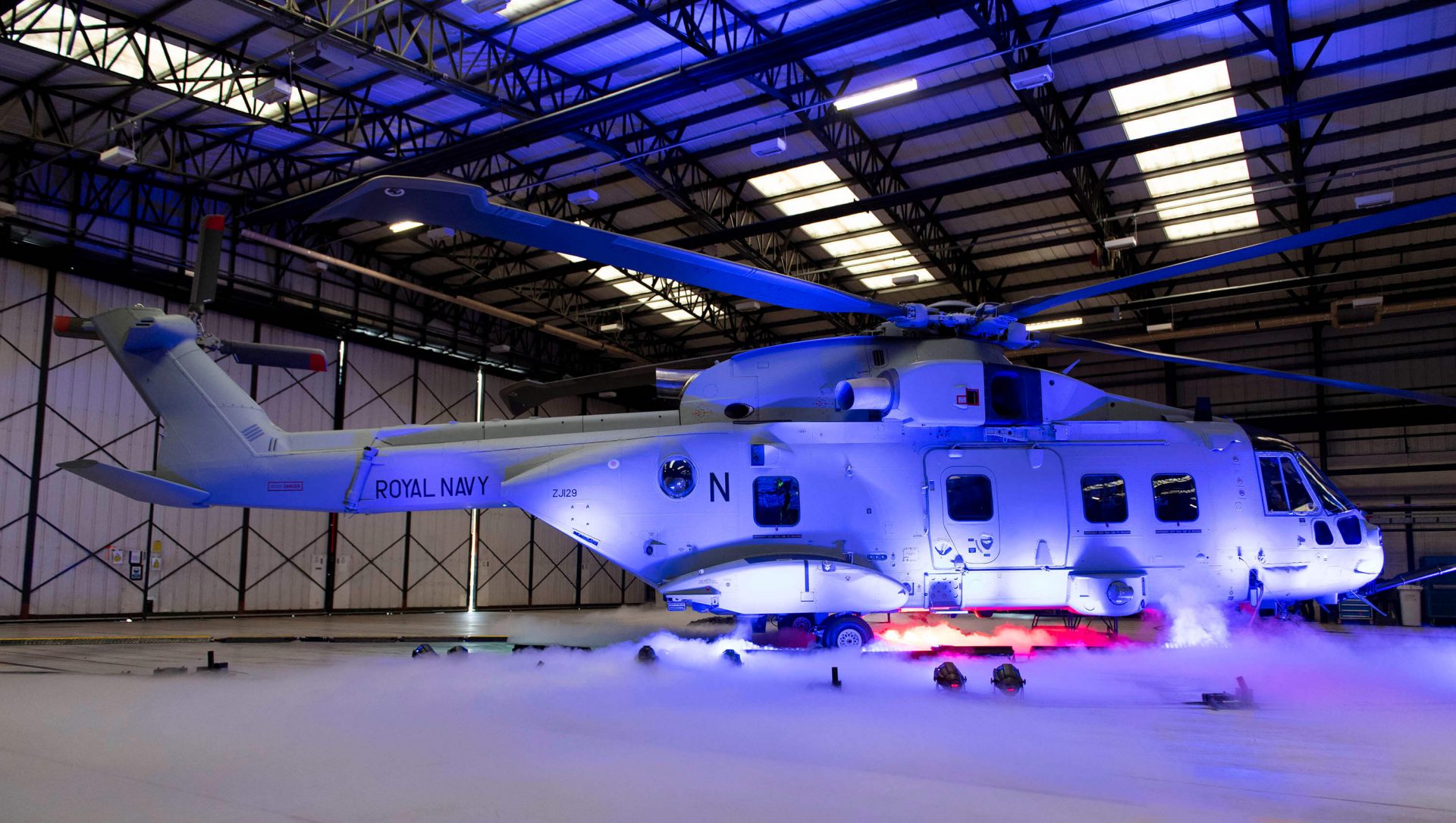 Nuova protezione balistica per gli elicotteri Commando Merlin Mk4 della ...