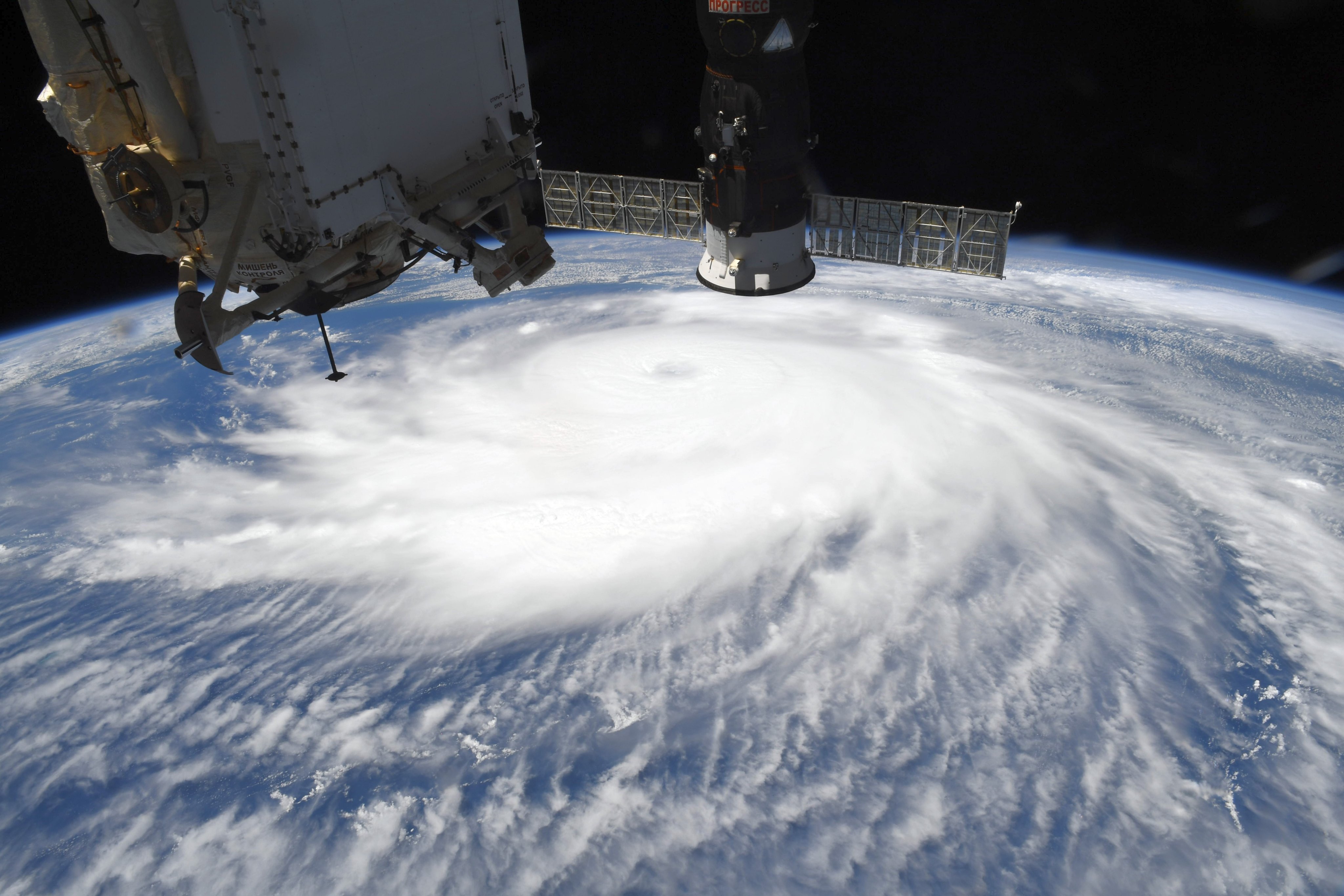 Uragani, previsioni delle traiettorie più precise osservando il meteo ...