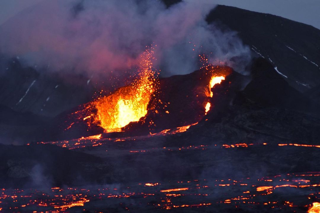 Islanda, l’eruzione del vulcano Fagradalsfjall diventa più esplosiva ...