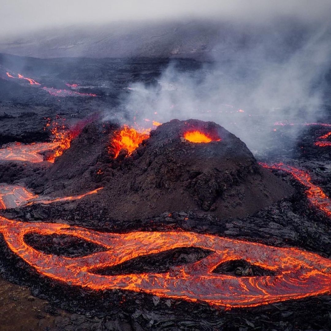 Islanda, l’eruzione del vulcano Fagradalsfjall diventa più esplosiva ...