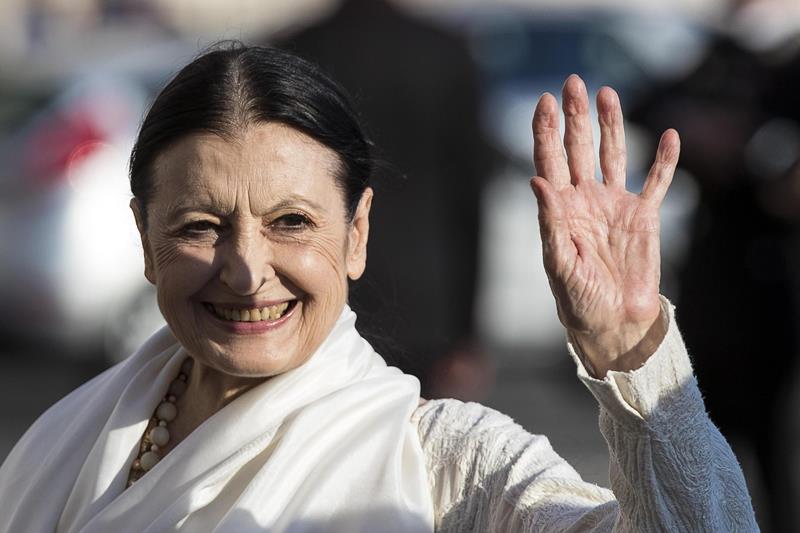 Carla Fracci: preoccupazione per le condizioni di salute dell'étoile, è ...