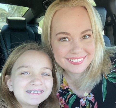 Side Eyeing Chloe: il famoso meme della bambina bionda venduto all'asta ...