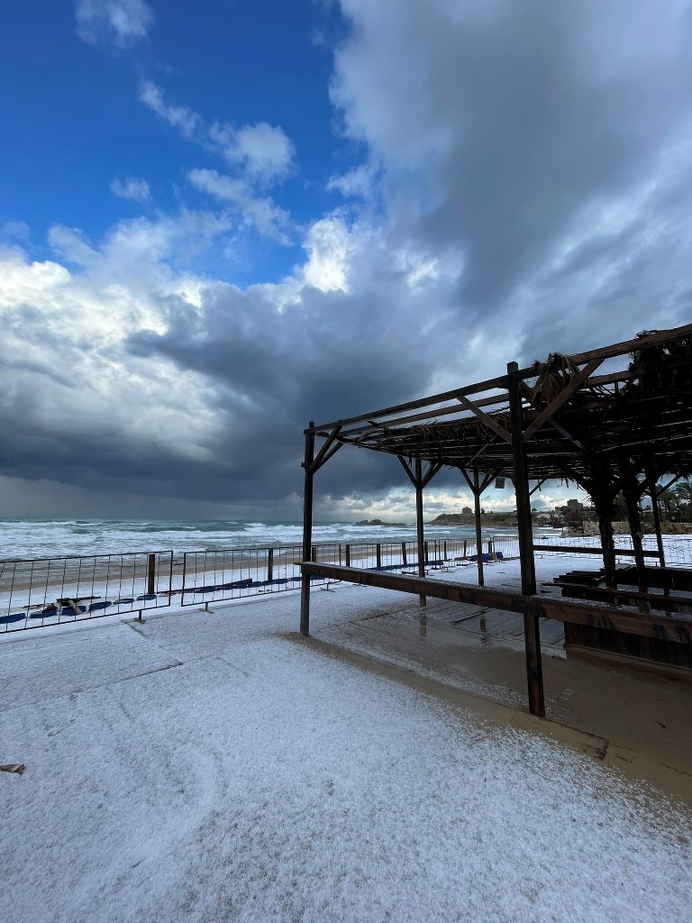 Freddo e maltempo, immagini suggestive dal Libano: la neve imbianca la ...