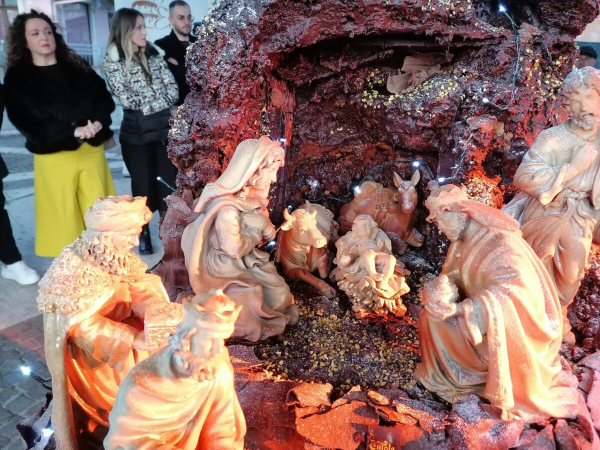 A Grottaminarda il panettone più grande della Campania | FOTO
