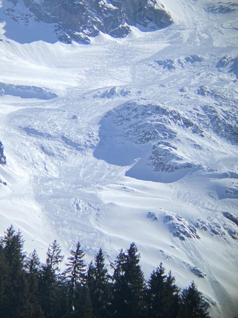 Valanga sulle Alpi in Francia: trovata la sesta vittima | FOTO e VIDEO