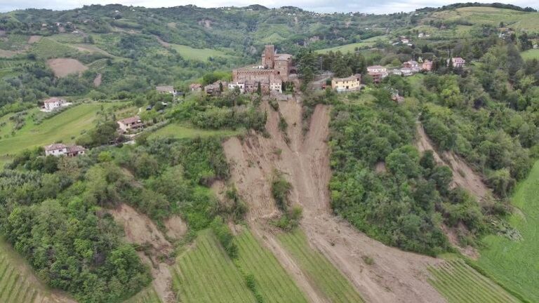 La disastrosa alluvione in Romagna e l'alibi del cambiamento climatico
