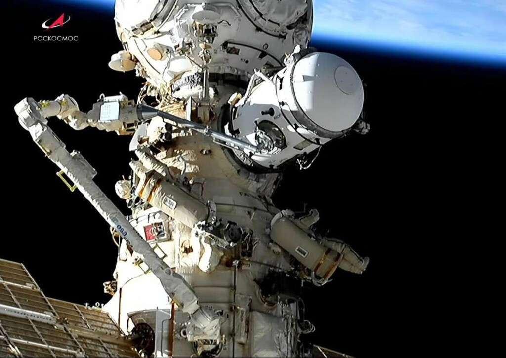 Domani nuova passeggiata spaziale per i cosmonauti russi