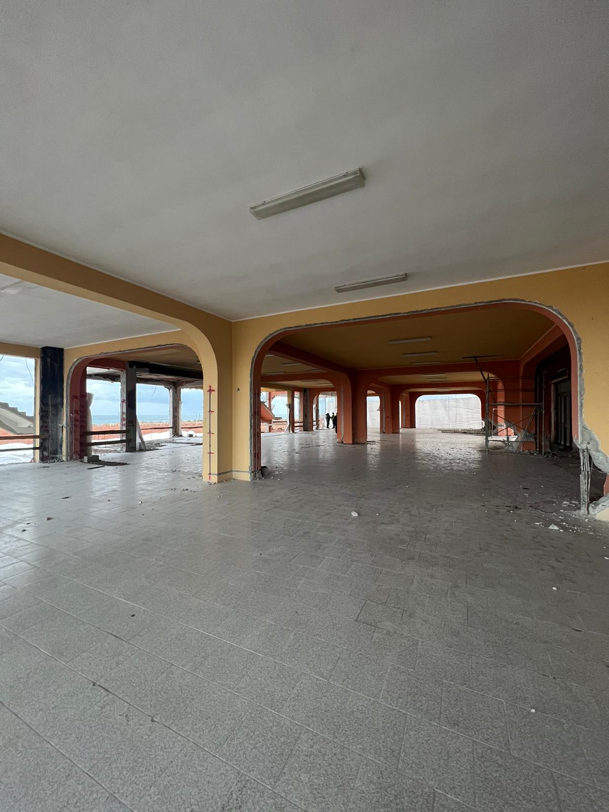 L'abbattimento di Palazzo Mangeruca a Torre Melissa, "colpo d'occhio ...