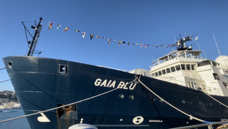 La nave Gaia Blu nel cuore dell'Adriatico per ascoltare i terremoti dal ...