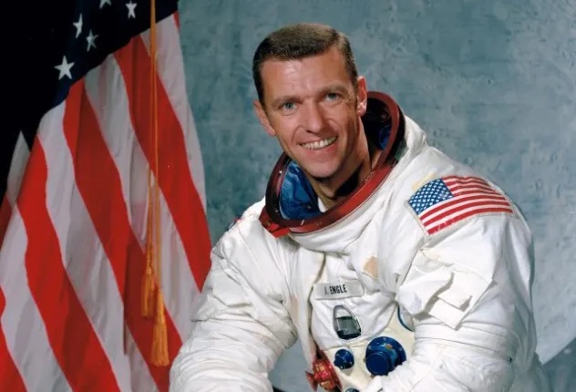 Morto a 91 anni l'astronauta Joe Engel, pilota dell'X-15 e dello Space ...
