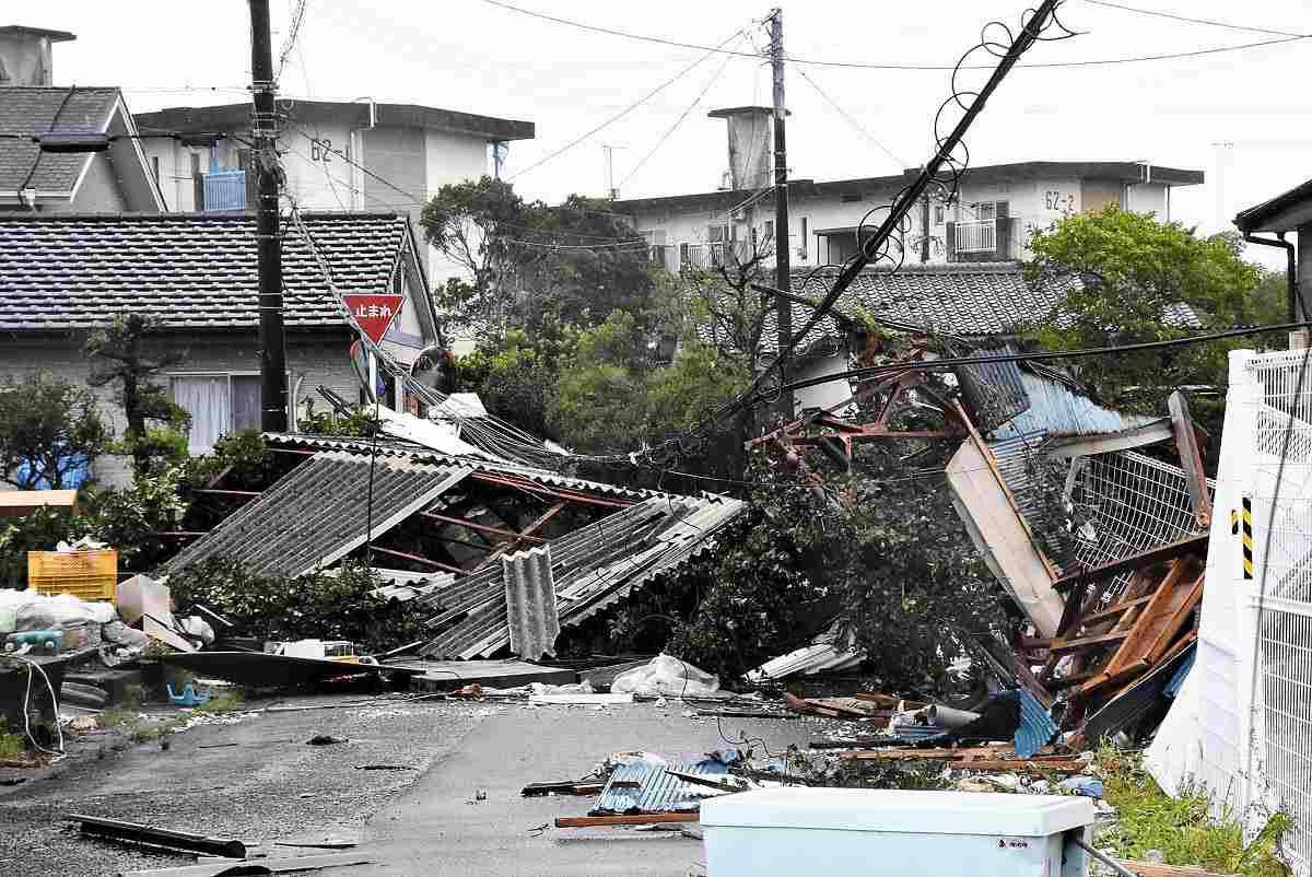 Tifone Shanshan in Giappone: 800mm in 48 ore, milioni di evacuati