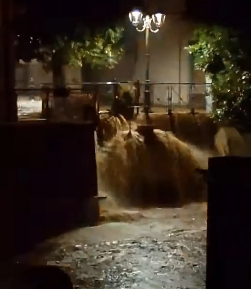 Maltempo Veneto, piogge torrenziali tra Venezia e Treviso: alluvione a ...