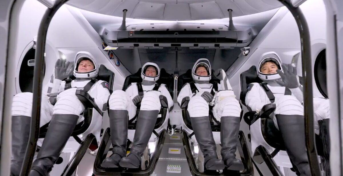 Slitta il rientro sulla Terra di Crew-10, vento forte al largo della ...