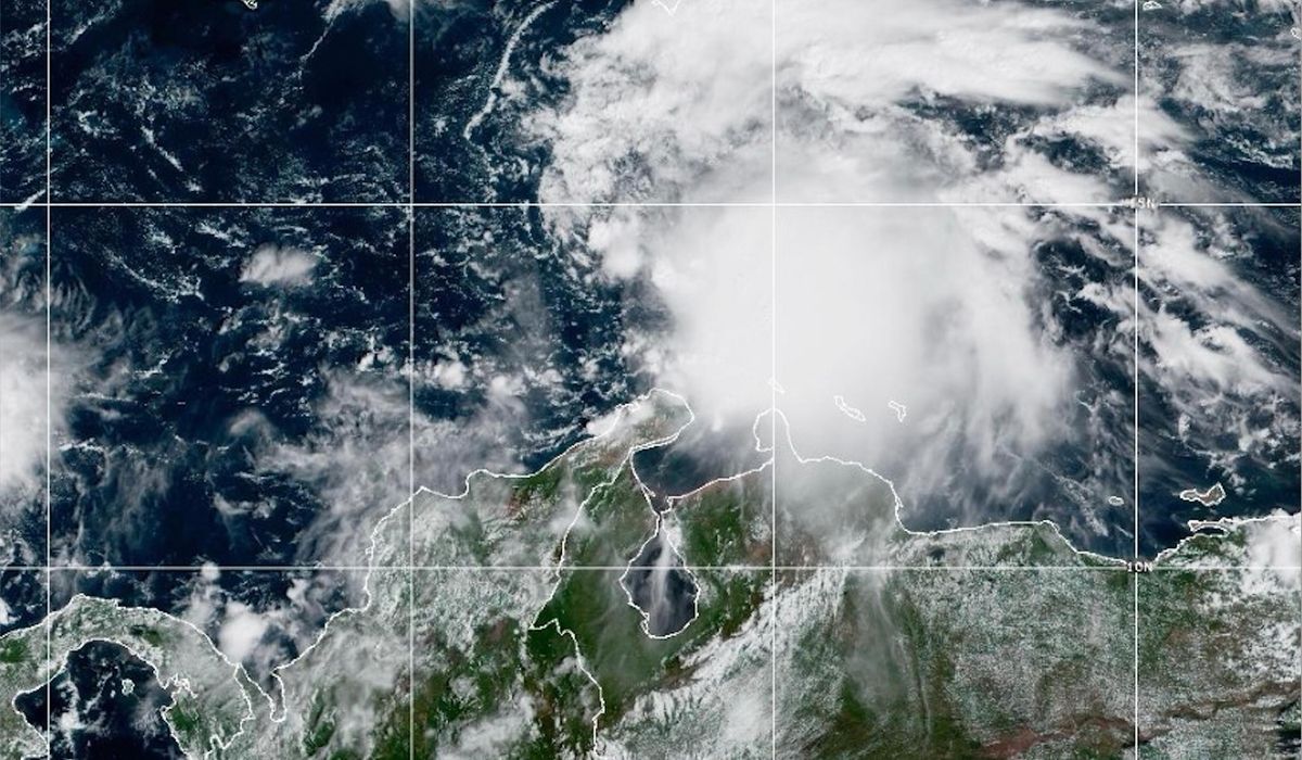 Nuova tempesta tropicale si rafforza nel cuore dei Caraibi: primi danni ...