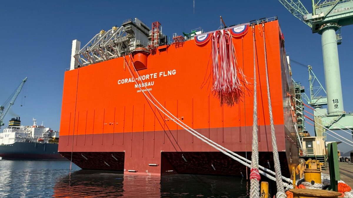 Eni annuncia il varo dello scafo della Coral North FLNG | FOTO