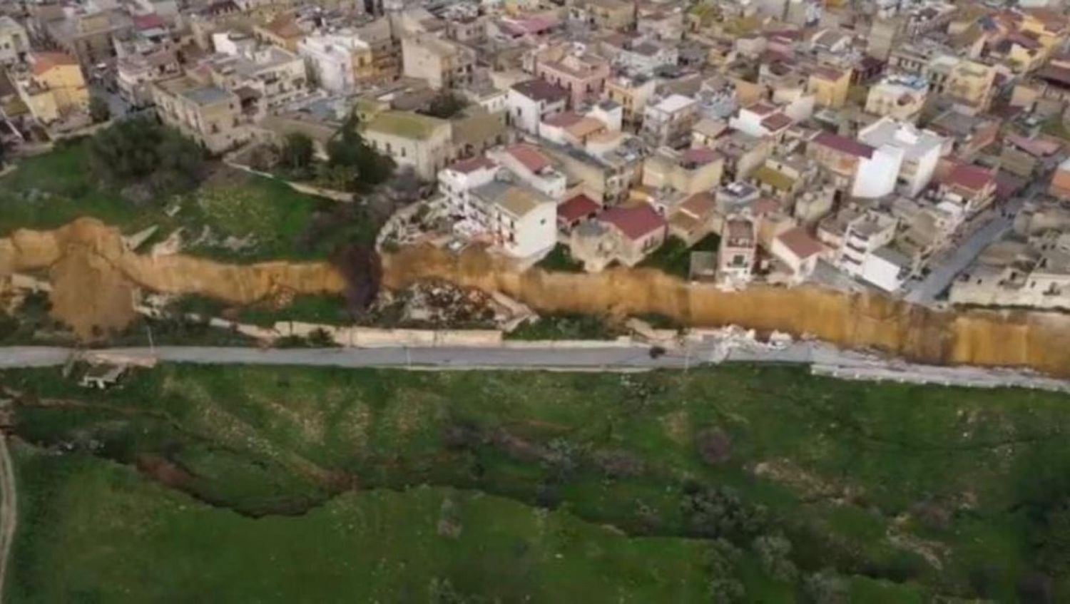 Sicilia, la frana di Niscemi avanza: "molto preoccupati, situazione ...