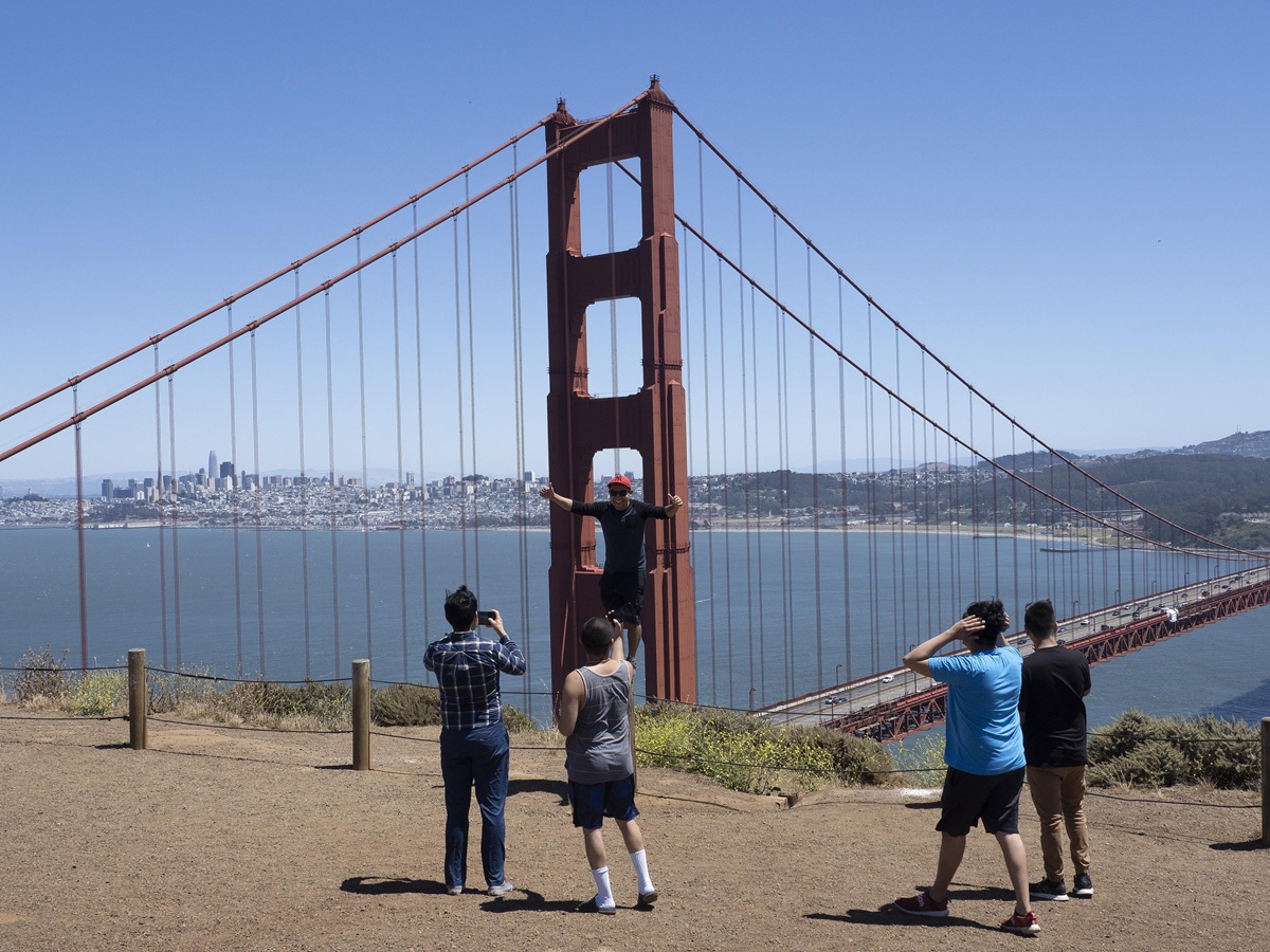 Il 27 maggio 1937 il Golden Gate Bridge sfida il meteo e trasforma la ...
